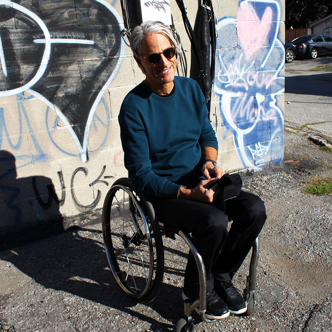 Men’s seamless back wheelchair chinos in black. – IZ Adaptive